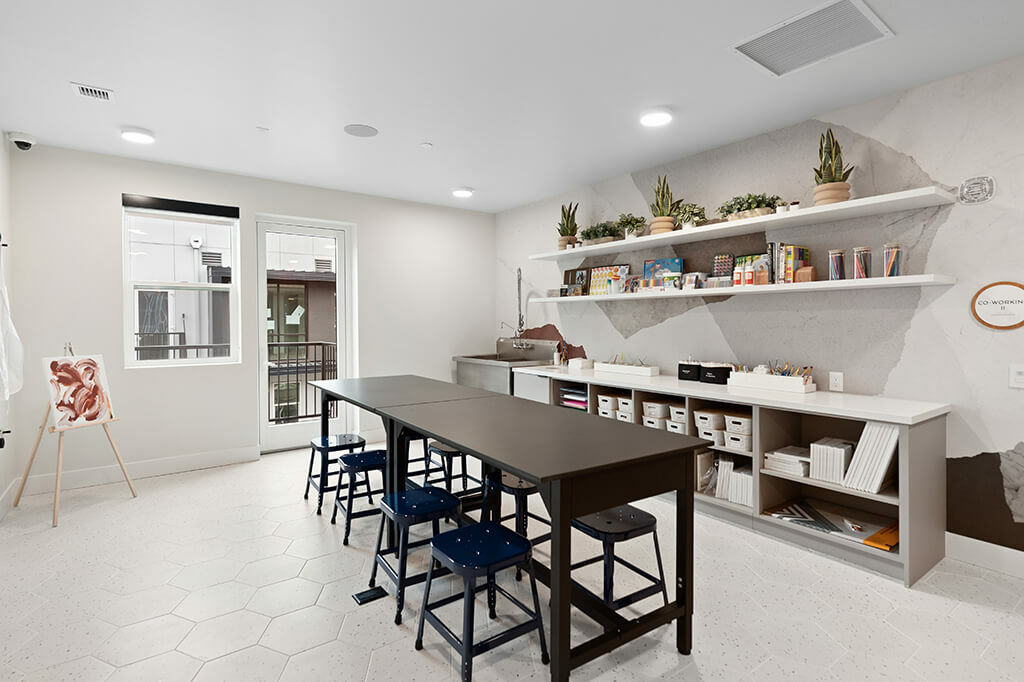 Apartments in Kirkland, WA| The Brynn Apartments | Home